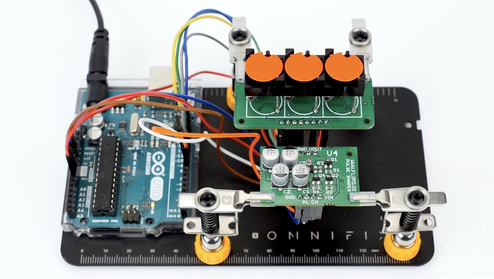 Learn how to drive flip-disc displays with your Arduino - M.R. ENGINEERING